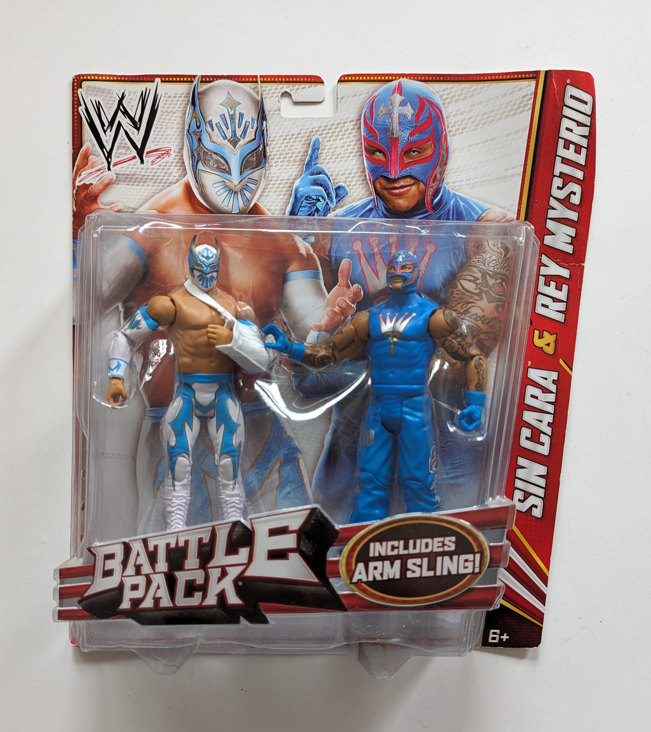 Rey Mysterio Et Sin Cara De La Wwe Sin Cara's Name Is Revealed For The